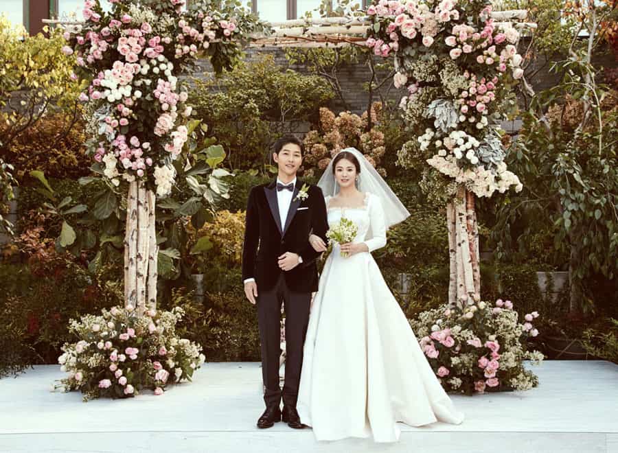 Song Song Couple, Resmi Menikah Kemarin! - Viu