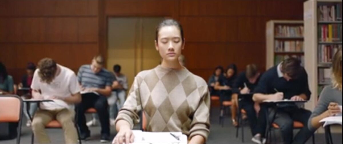 7 Adegan Ikonik Chutimon Sebagai Lynn di Bad Genius - Viu