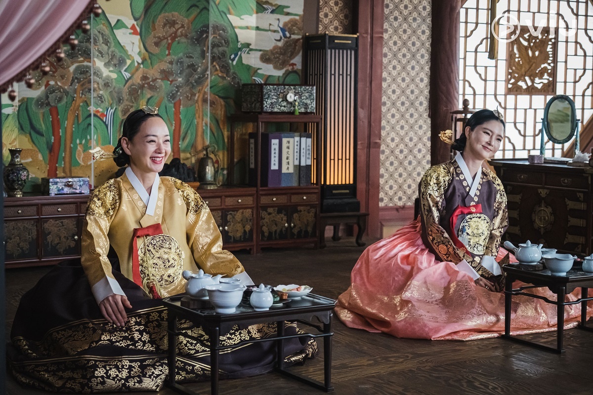 5 Karakter Ini Bikin Alur Cerita Mr. Queen Makin Seru - Viu