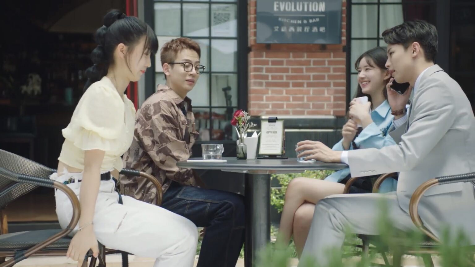 Sinopsis Please Feel at Ease Mr. Ling Episode 13 - Viu