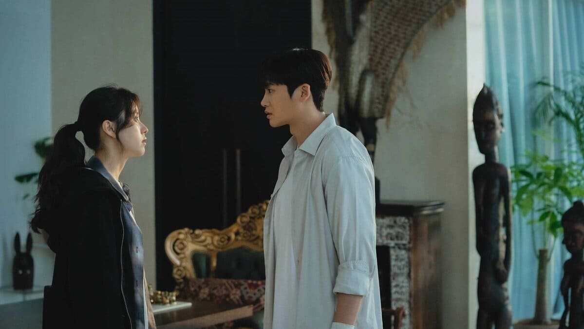 Pengorbanan Yoo Sae Bom dan Jung Yi Hyun untuk Saling Melindungi di Happiness - Viu