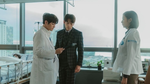 Kim Bum di Ghost Doctor Bukan Dokter Biasa, Ini 5 Hal yang Membuatnya ...