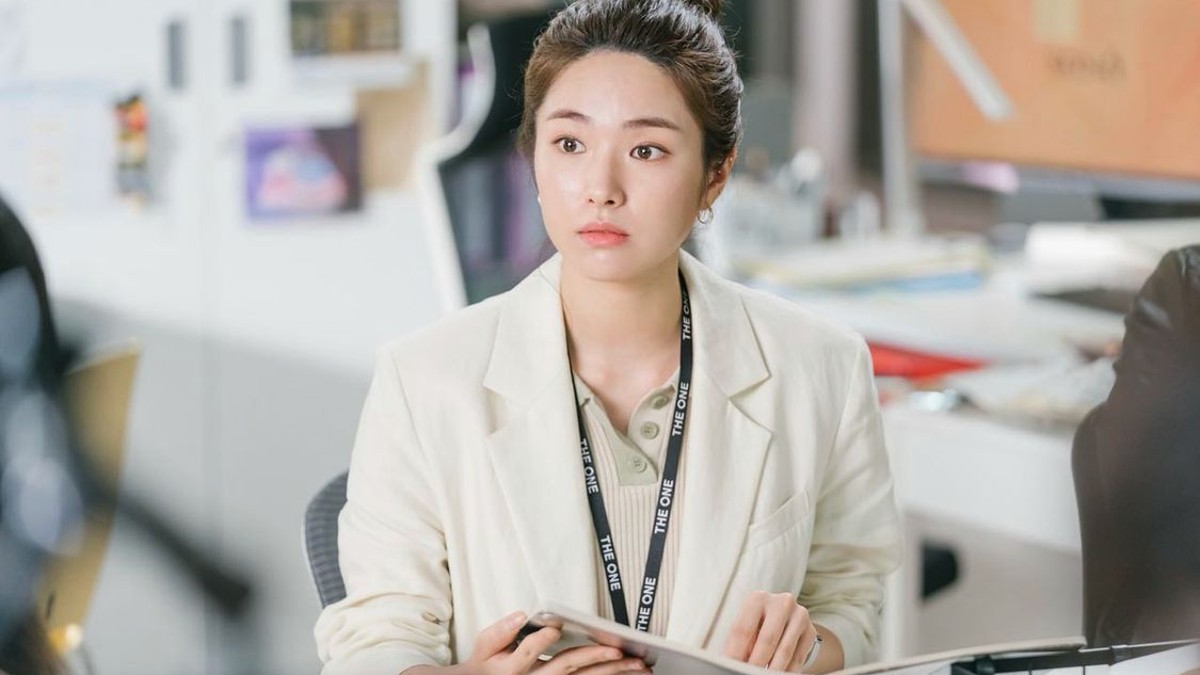 5 Fakta Shin Ha Young yang Jadi Pacar Sehun di Now, We Are Breaking Up ...