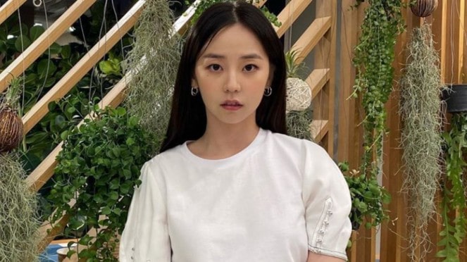 Pemain Missing The Other Side 2 - Viu