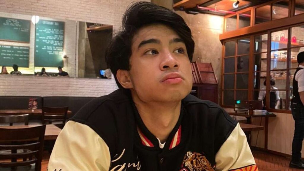 5 Fakta Devano Danendra, Pemain Utama Bad Boys VS Crazy Girls - Viu