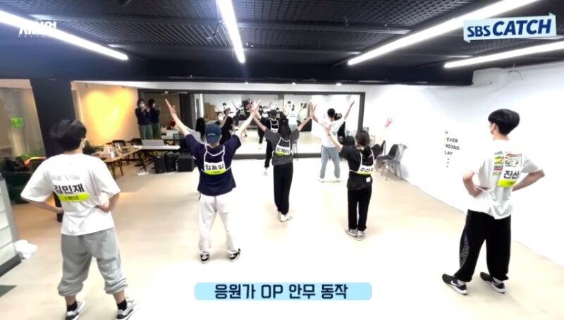 BTS Cheer Up: Para Anggota Sangat Bersemangat saat Latihan Menari yang ...