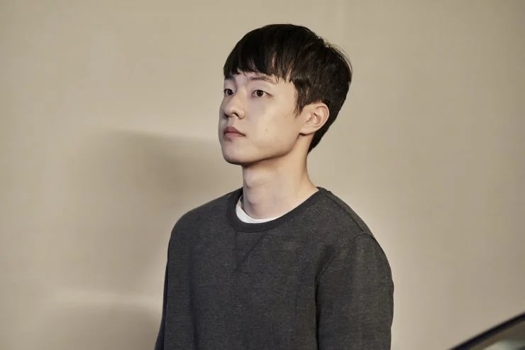 Pemain Missing The Other Side 2 - Viu