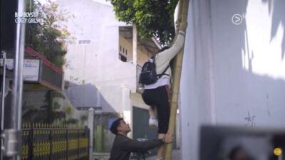 BTS Bad Boys VS Crazy Girls: Hari 40 – Berkat Bantuan Michael, Kate Bisa Kabur dari Sekolah - Viu