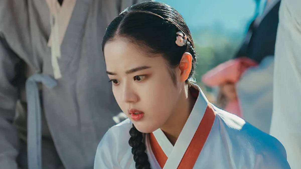 Dalam Poong, The Joseon Psychiatrist 2 Kim Hyang Gi Menjadi Seorang Dokter yang Lebih Percaya ...