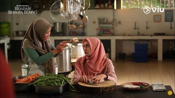 Behind The Scene (BTS) Bidadari Bermata Bening Episode 3: Boah Sartika Memerankan Karakter yang ...