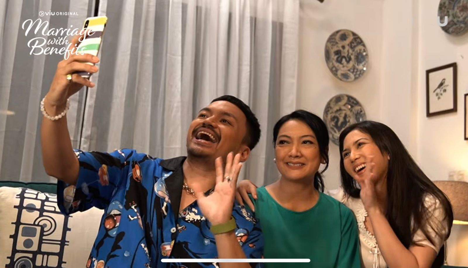 Intip Keseruan Syuting Marriage with Benefits di Paris | Daily Vlog Part 3 - Viu