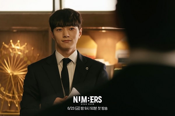 Kim Myung Soo dan Choi Jin Hyuk Menjadi Kolega yang Sangat Berlawanan dalam Drama Numbers - Viu
