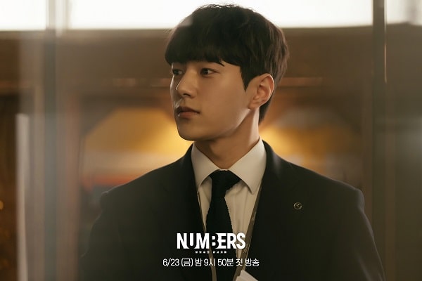 Kim Myung Soo dan Choi Jin Hyuk Menjadi Kolega yang Sangat Berlawanan dalam Drama Numbers - Viu