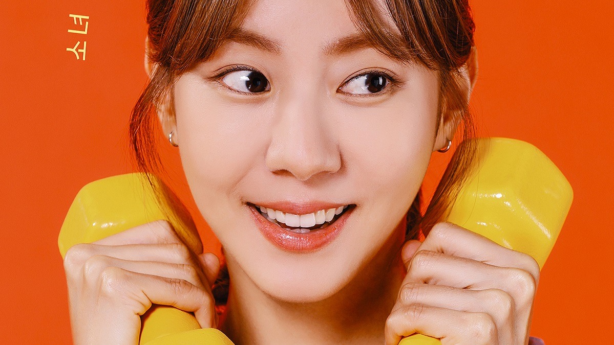 Gemas! Uee Curi Perhatian sebagai Pelatih Gym dalam Poster Live Your Own Life - Viu