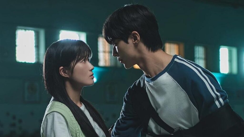 Preview Lovely Runner Epsiode 5: Kim Hye Yoon dan Byeon Woo Seok ...