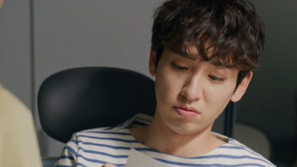 Preview Lovely Runner Episode 15: Song Ji Ho Bisa Duduk di Atas Bantal ...