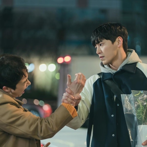 Lee Tae Hwan Menjadi Ksatria Pelindung Jung In Sun dalam Drama DNA ...