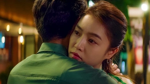 Sinopsis In Between Episode 20 - Viu