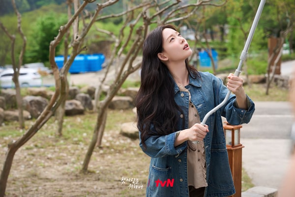 Hubungan Kim Min Kyu dan Choi Yoon Ji Mekar dalam Kehidupan Pedesaan ...