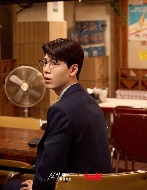 Han Suk Kyu Tunjukkan Ikatan dengan Bae Hyun Sung dan Lee Re dalam Shin’s Project - Viu