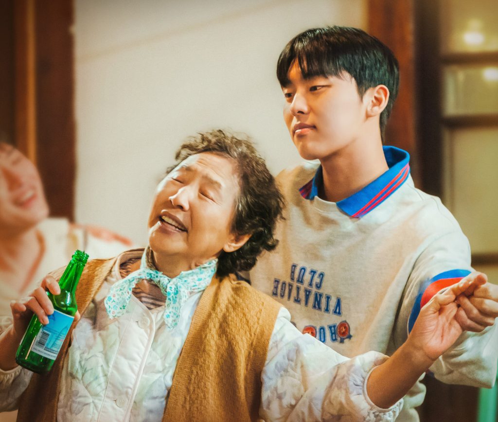 Laugh, Cry, and Relate: ‘Twinkling Watermelon’ - ViuScene